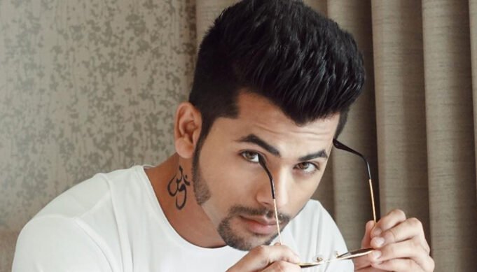 Know How Siddharth Nigam keeps his Hair Perfect Always